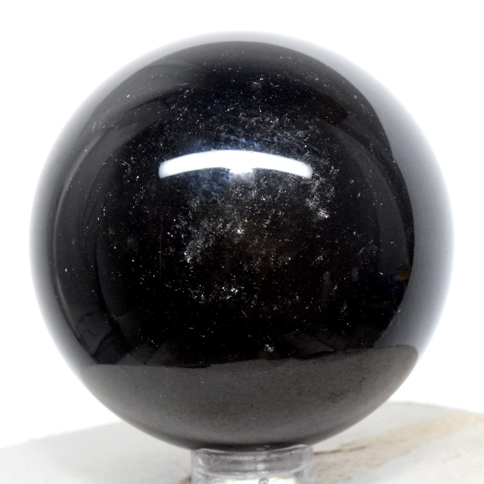 Cómo se ve la obsidiana: características y propiedades