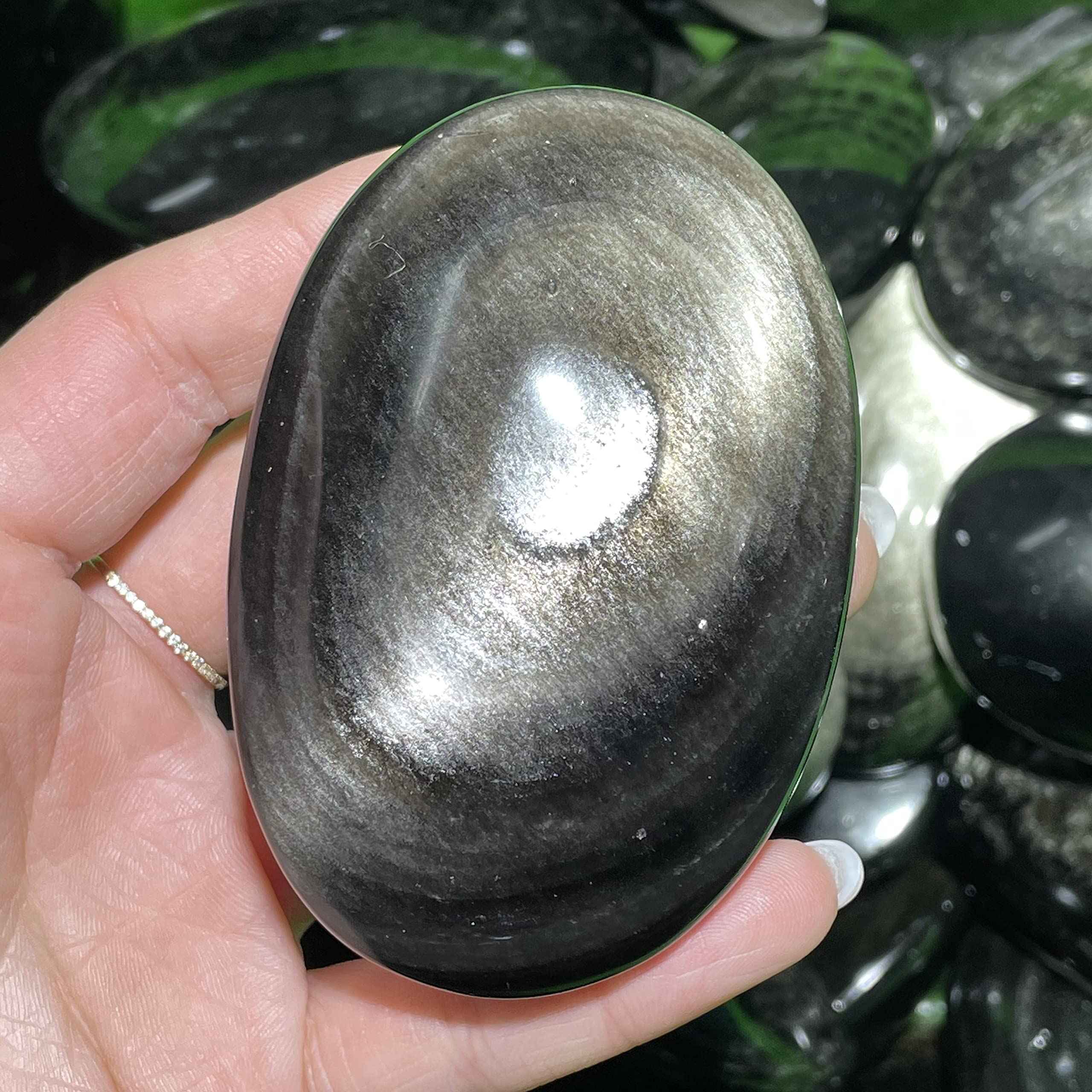 Cómo se ve la obsidiana: características y propiedades