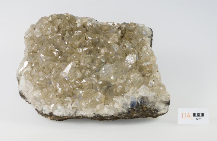 Los principales minerales nitratos y sus propiedades: una guía completa